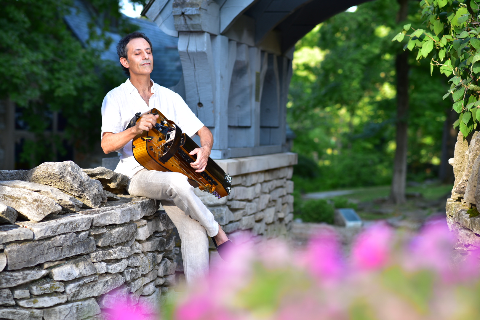 Tomás Lozano – Singer, musician and scholar